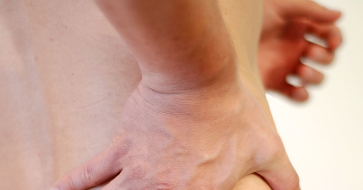 8 Signs and Symptoms of Pilonidal Cysts - ActiveBeat