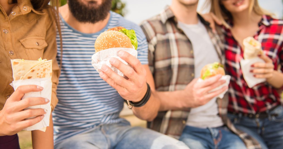 Signs You're Living in a Food Swamp - ActiveBeat