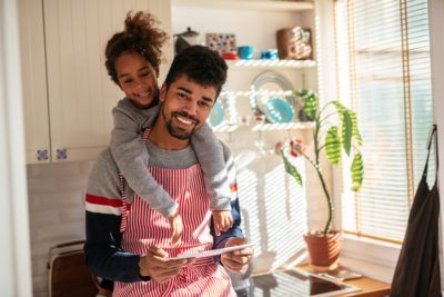 7 Tips To Balance Parenting and Work for the Stay-at-Home Dad - ActiveBeat